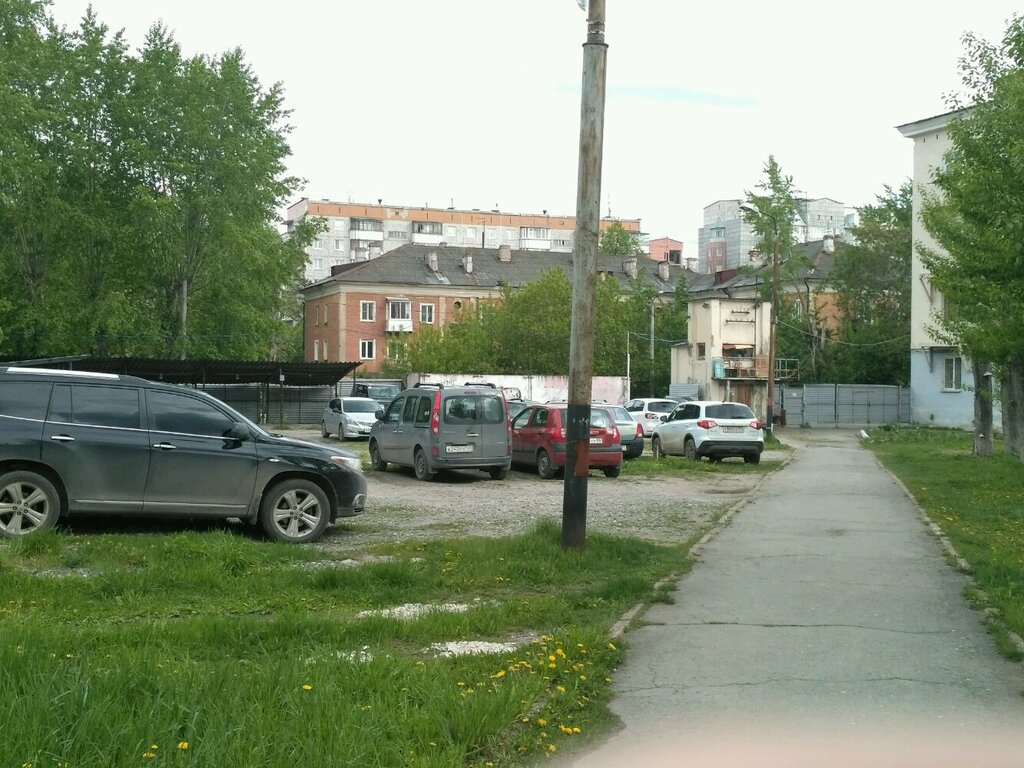 Otoparklar Автостоянка, Perm, foto