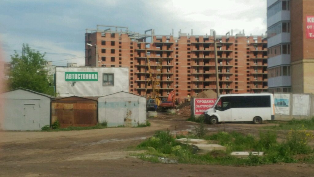 Otoparklar Parking lot, Omsk, foto