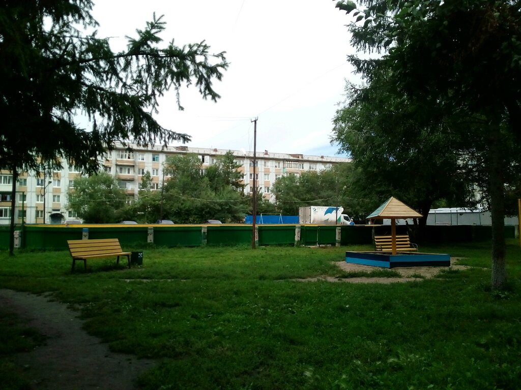 Buz pateni pistleri Ice rink, Omsk, foto
