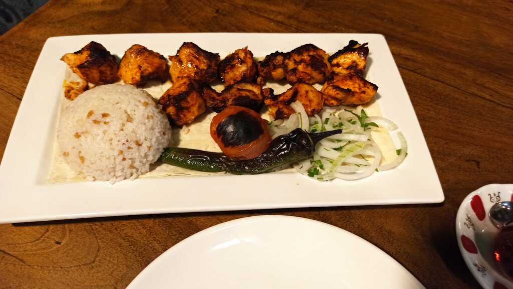 Restoran Defne Turkish, Dubai, foto