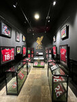 Liverpool F. C. (Dubai Mall, Downtown Dubai, Dubai), spor giyim ve ayakkabı  Dubai'den