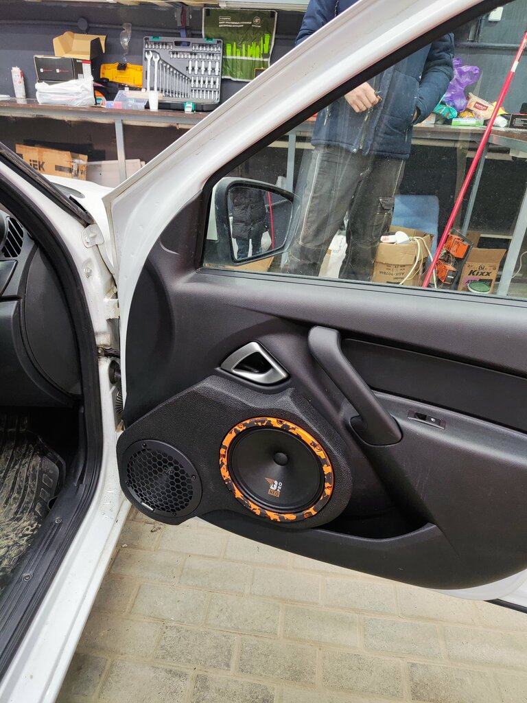 Oto ses sistemleri Angry Duck Customs, Lipetsk, foto