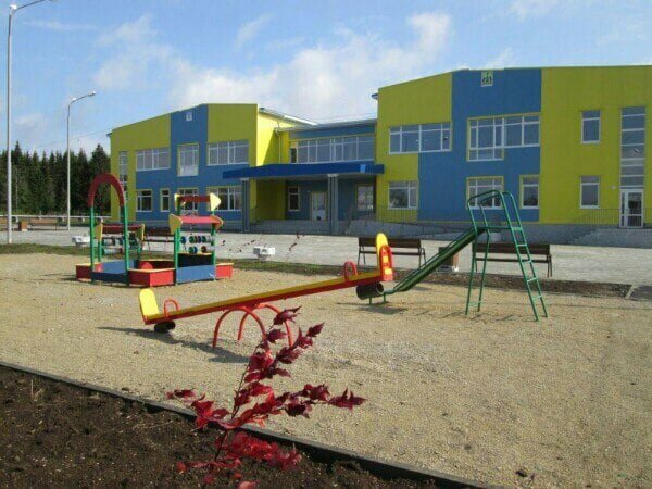 Ortaokul Платоновская средняя общеобразовательнаяя школа, Sverdlovskaya oblastı, foto