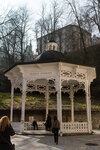 Freedom spring (Karlovarský kraj, Karlovy Vary, Mlýnské nábřěží), pınar, çay  Karlovy Vary'den
