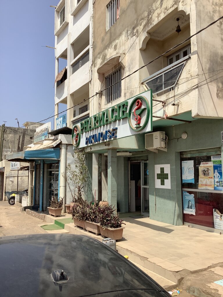 Eczaneler Pikinoise, Dakar, foto