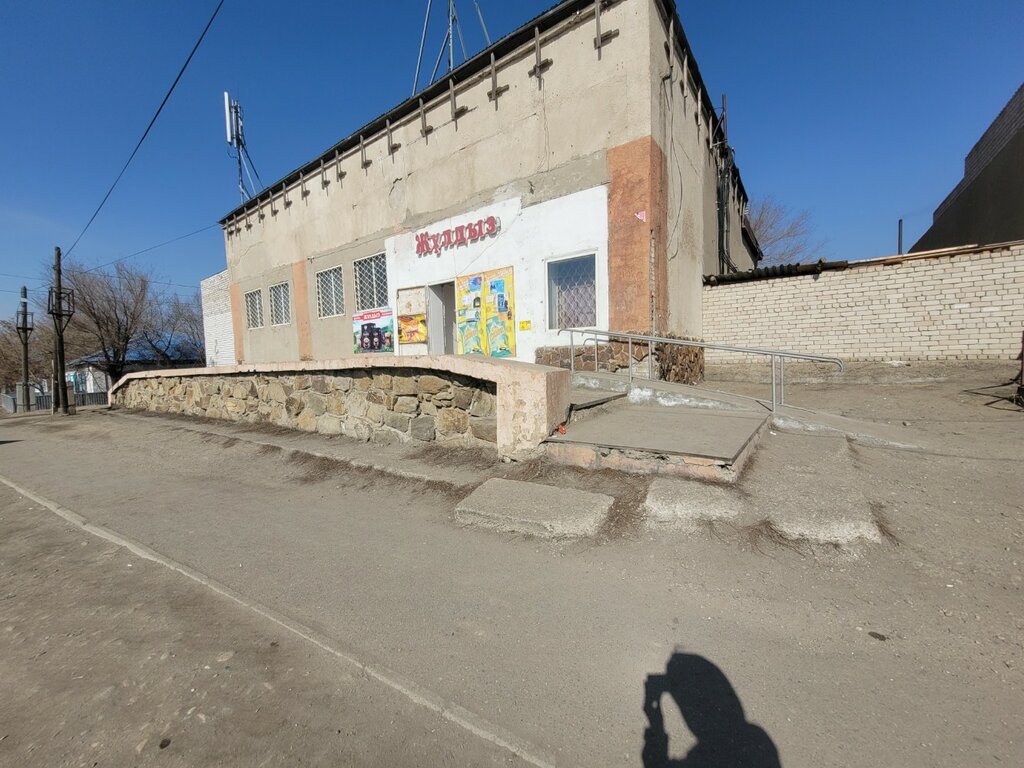 Market Zhuldyz, Semey, foto