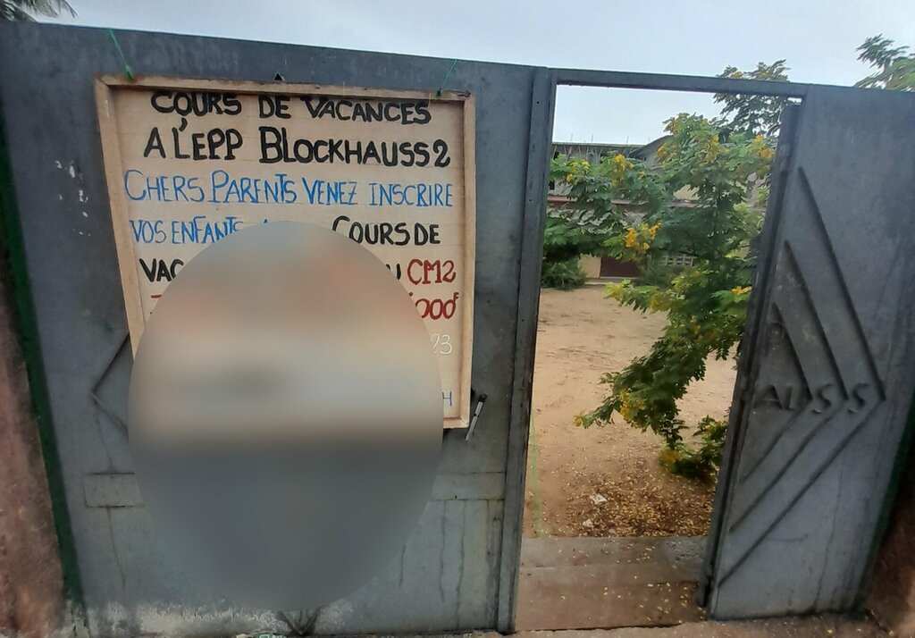 i̇lkokul Public Primary School Blockhauss, Abican, foto