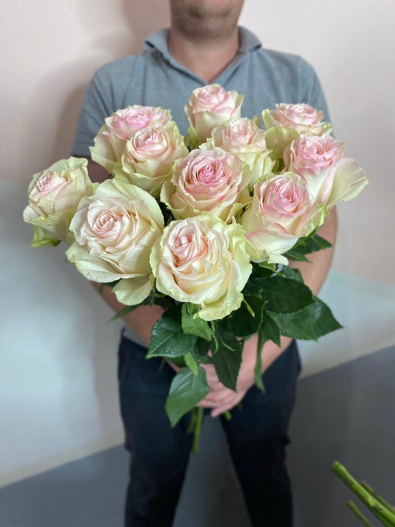 Çiçekçiler Bez Povoda, Saratov, foto