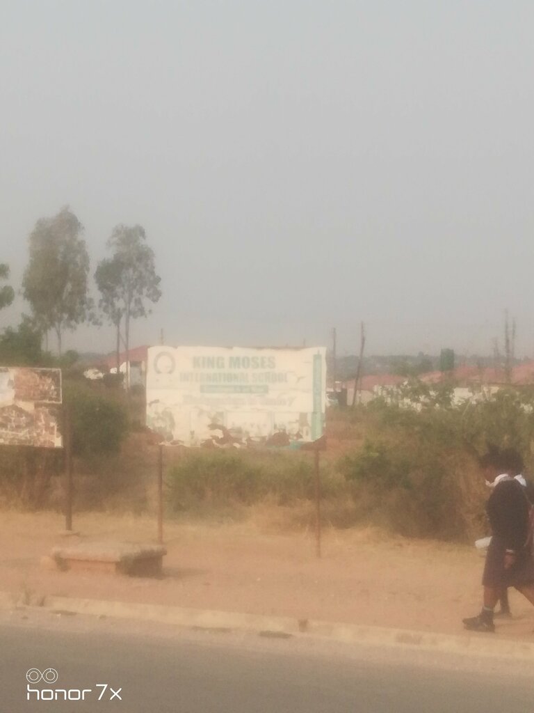 Ortaokul King Moses international school, Lusaka, foto