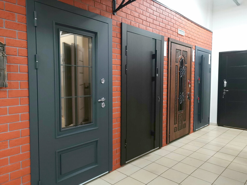 Kapılar Kupi dveri, Velikie Luky, foto