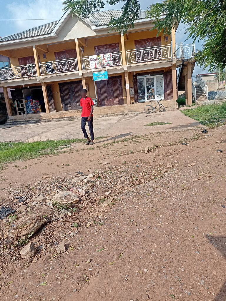 Giyim mağazası Kiid Fasion, Dünya, foto