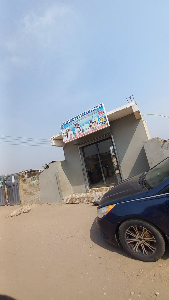 Su satışı Peace and Love Enterprise, Akra, foto