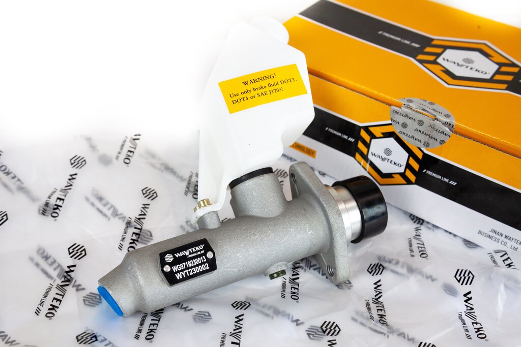 Otomobil yedek parçaları UralKom, Tiumen, foto