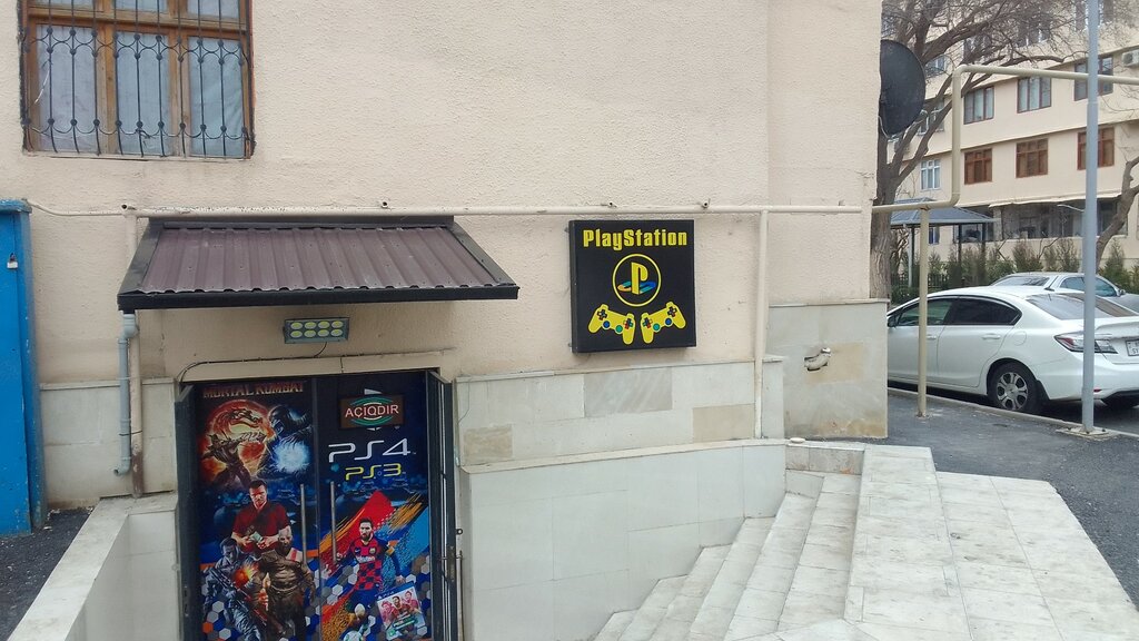 i̇nternet kafeler Playstation Club, Bakü, foto