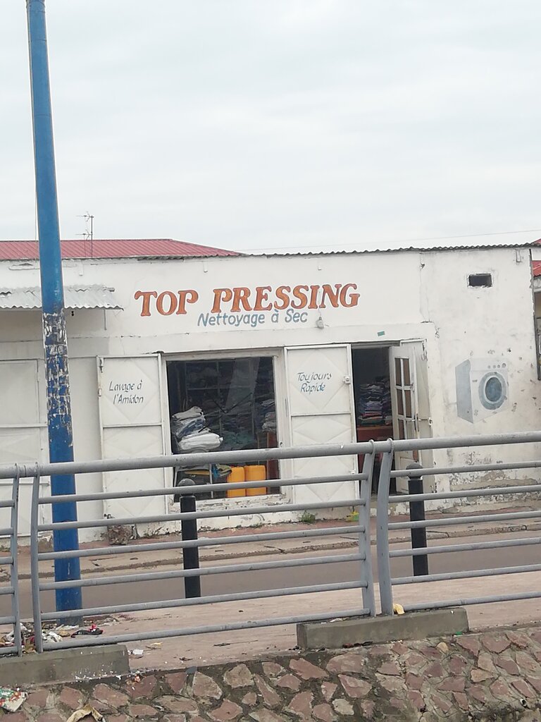 Çamaşırhaneler Top Pressing, Brazzaville, foto