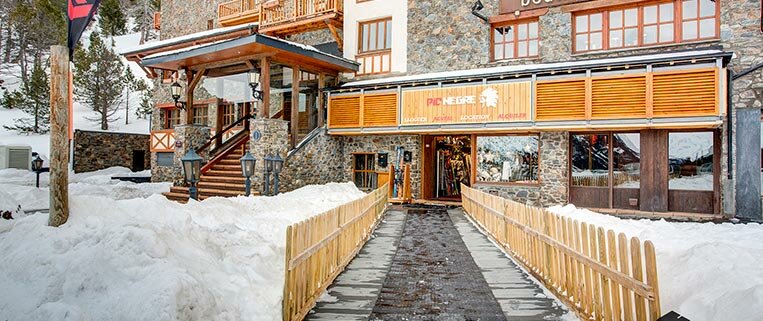 Kış ürünleri Ski and Rent, Encamp, foto