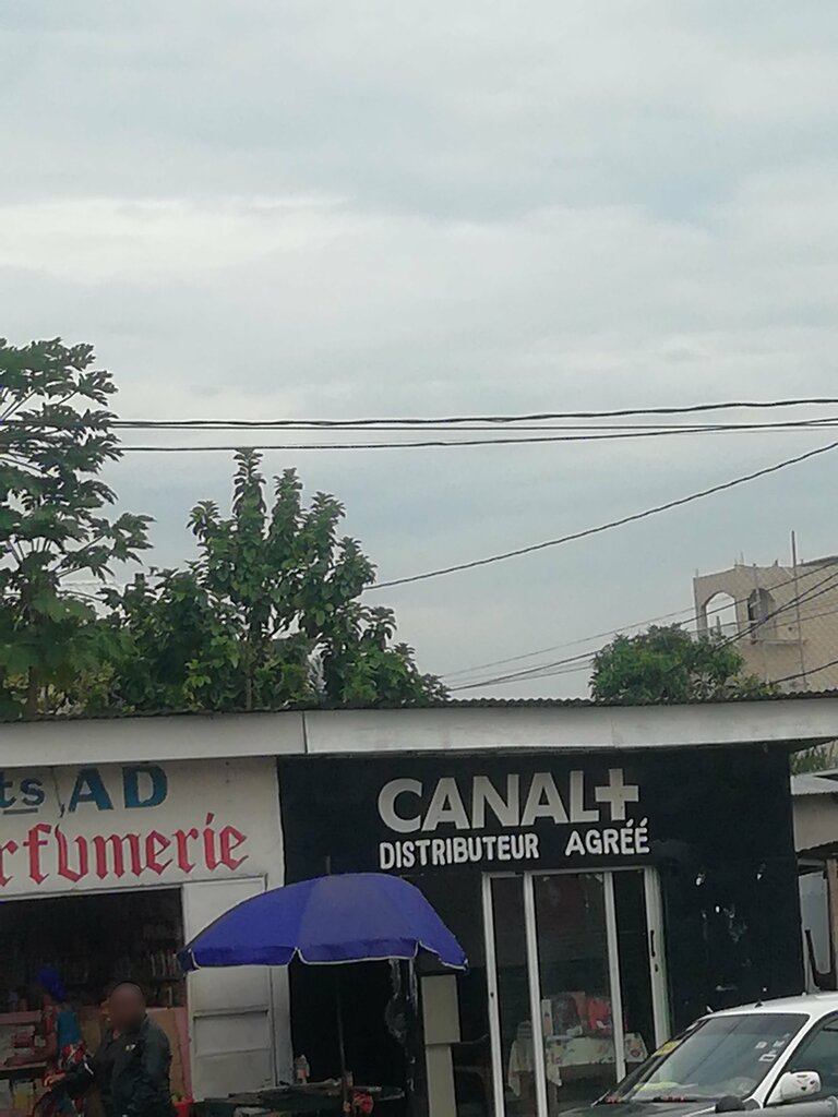 Online mağaza ofisi Canal+, Brazzaville, foto
