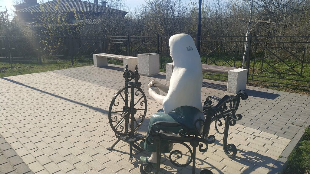 Park, sokak heykeli Поворинская искусница, Povorino, foto