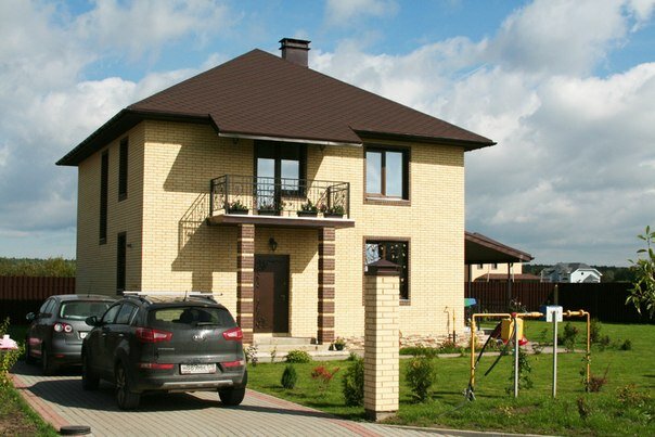 Arazi dizisi Vishnevy sad, Vsevolgsk, foto