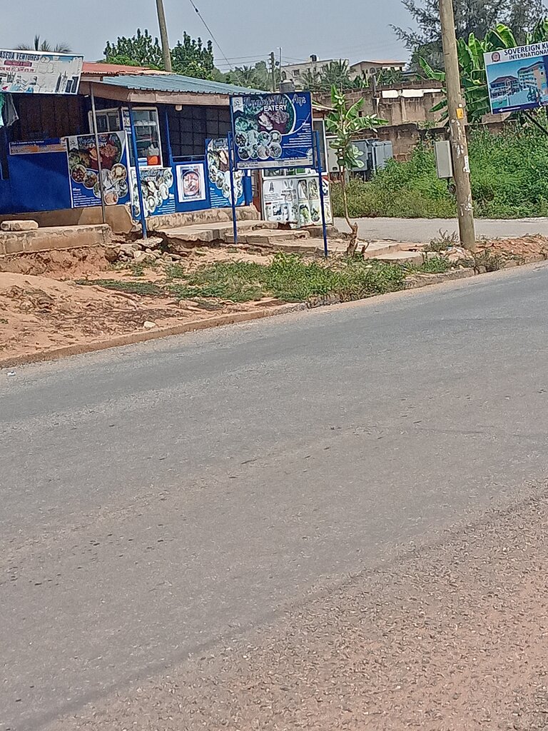 Fast food Nyame Na Aye Eatery, Dünya, foto