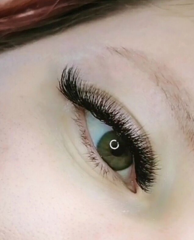 Kaş ve kirpik salonu Nsksi, Krasnodar, foto