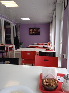 Тракт (Tsentralnaya ulitsa No:1Б, derevnya Vinokurova), kafe  Tümen (Tiumenskaya) oblastından