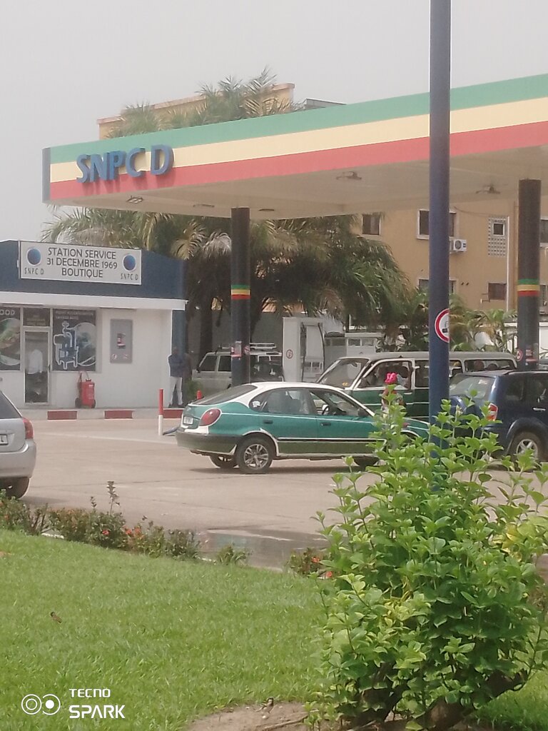 Benzin istasyonu Station Snpc Distribution, Brazzaville, foto