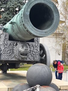 Царь-пушка (Udmurtian Republic, Izhevsk, Tsentralny promyshlenny rayon), teknoloji anıtı  Izhevsk'ten