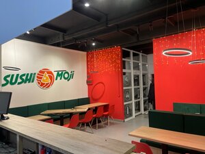 Sushi Moji (Sirenevaya ulitsa No:24/1, selo Karmaskaly), suşi restoranı  Başkurdistan'dan
