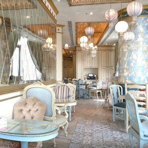 Restoran Shakespeare & Co, Resül‑Hayme, foto