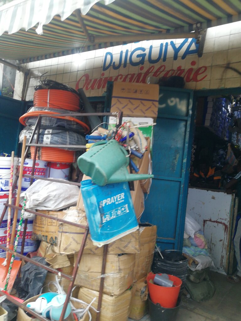 Ev personeli Dinguiya, Brazzaville, foto
