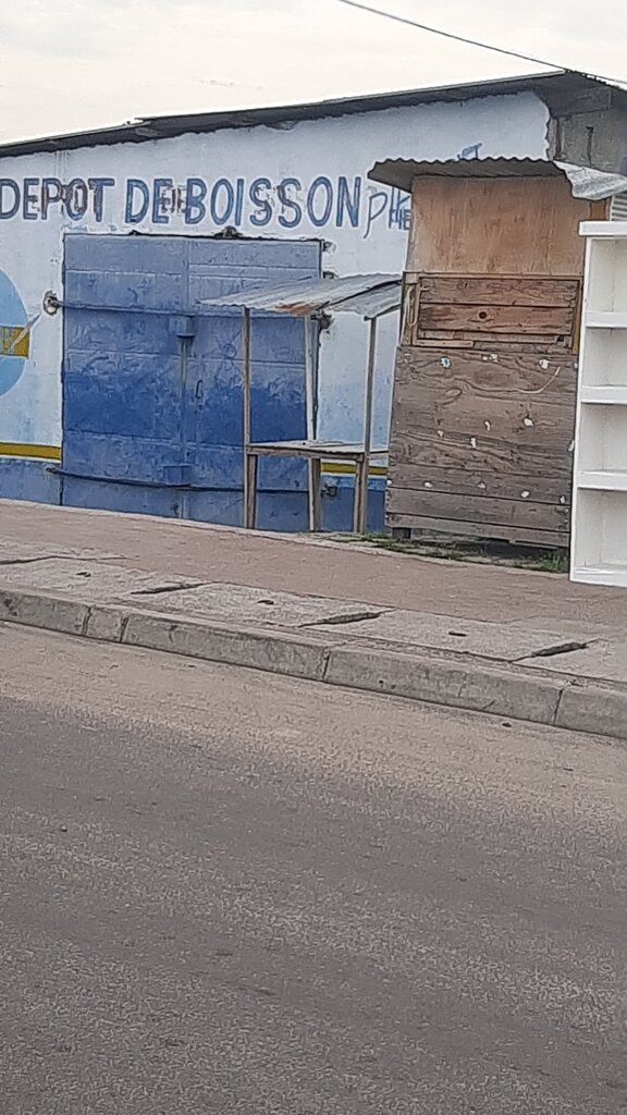 Alkollü içecekler Dépôt De Boissons, Brazzaville, foto