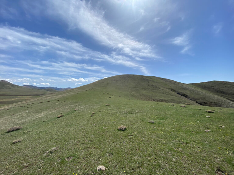 Dağ zirvesi Goghnqasar, Şirak, foto