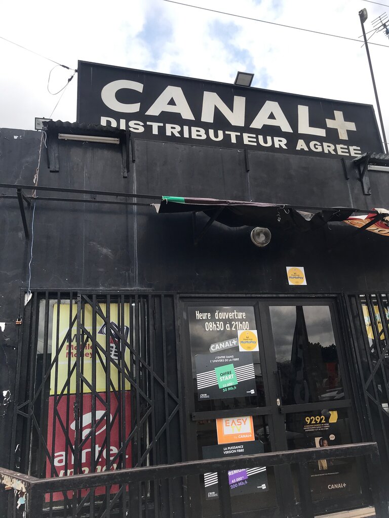 Online mağaza ofisi Canal +, Brazzaville, foto