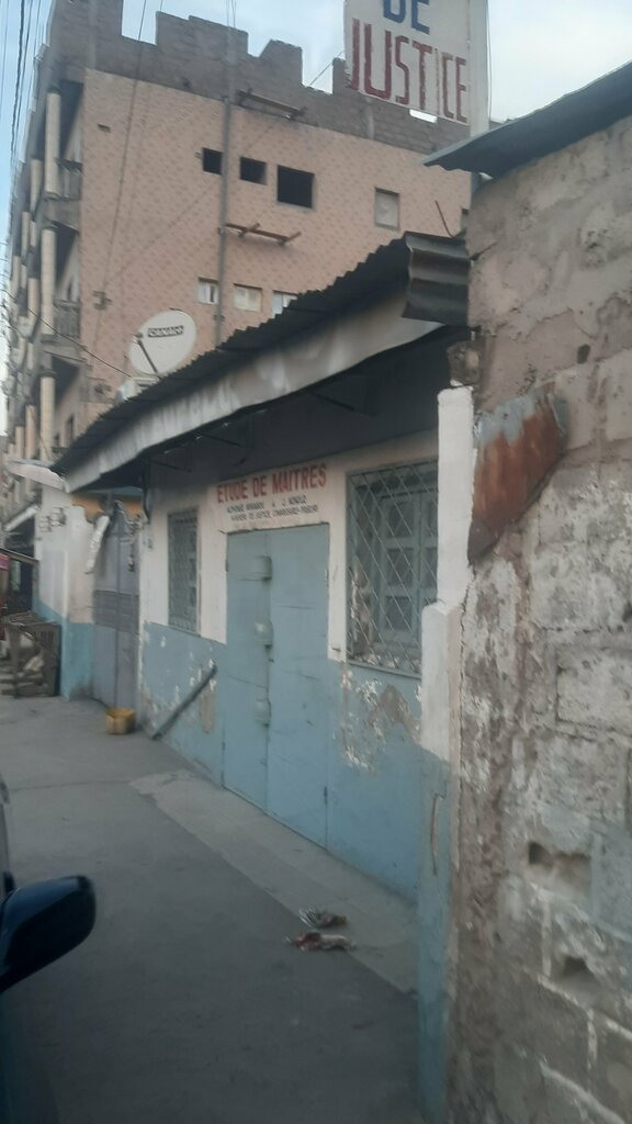 Tıbbi laboratuvarlar Etude De Maitres, Brazzaville, foto