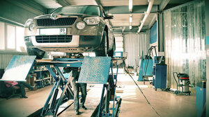 EF-service (Mayakovskogo Street No:19А/8, Salekhard), otomobil servisi  Salehard'dan