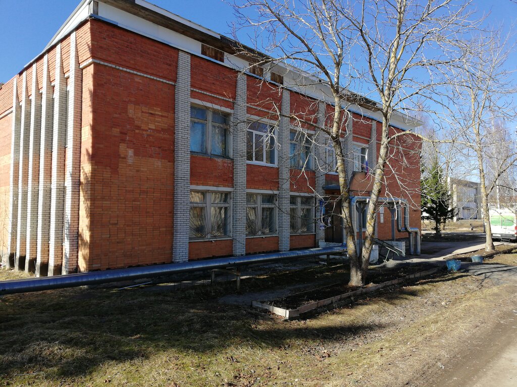 Belediyeler, devlet daireleri Administratsiya Gorodskogo Poseleniya Zaplyusye Plyusskogo rayona, Pskovskaya oblastı, foto