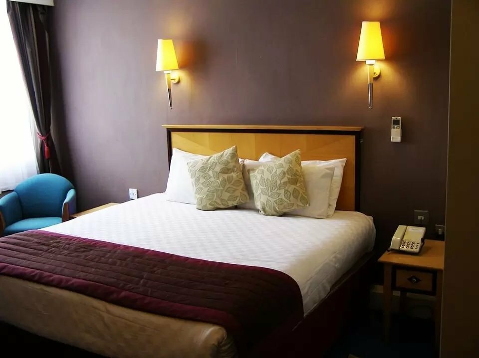 Otel Thistle Express London Luton, İngiltere, foto