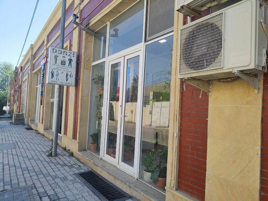 Kıyafet tamiri Dərzi, Gence, foto