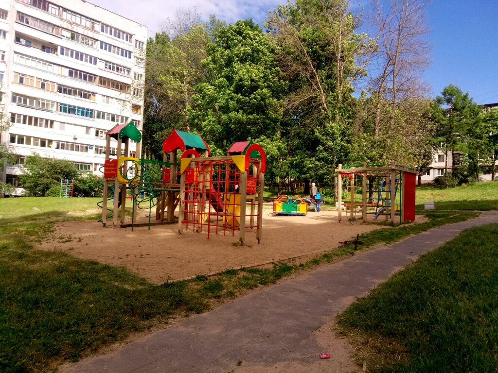 Oyun alanı Playground, Tula, foto