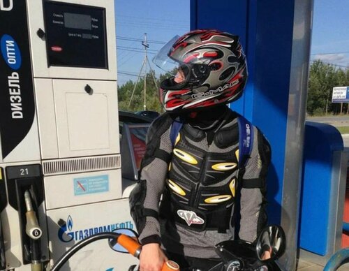 Benzin istasyonu Gazpromneft, Tokmok, foto