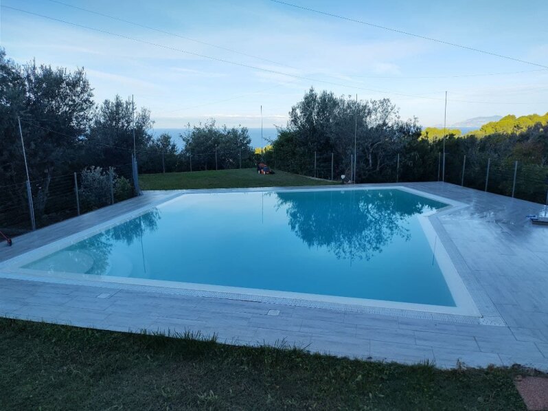 Yüzme havuzları Hakuna Matata Pools, Campania, foto