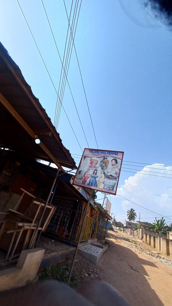 Giyim mağazası The Lord Will Provide, Dünya, foto