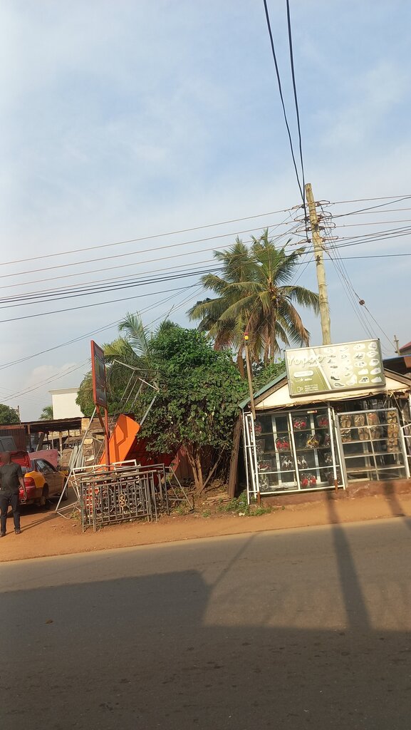 Ayakkabı firmaları Yopoo Ventures, Akra, foto