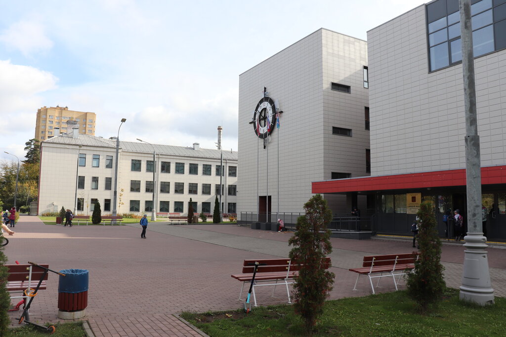 Lise Mbou Lyceum № 15, Mytişçi, foto