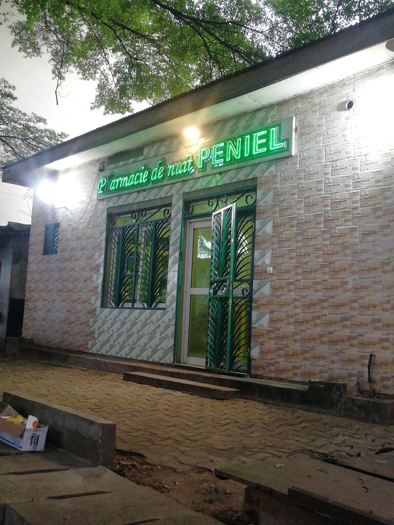 Eczaneler Pharmacie De Nuit Peniel, Brazzaville, foto