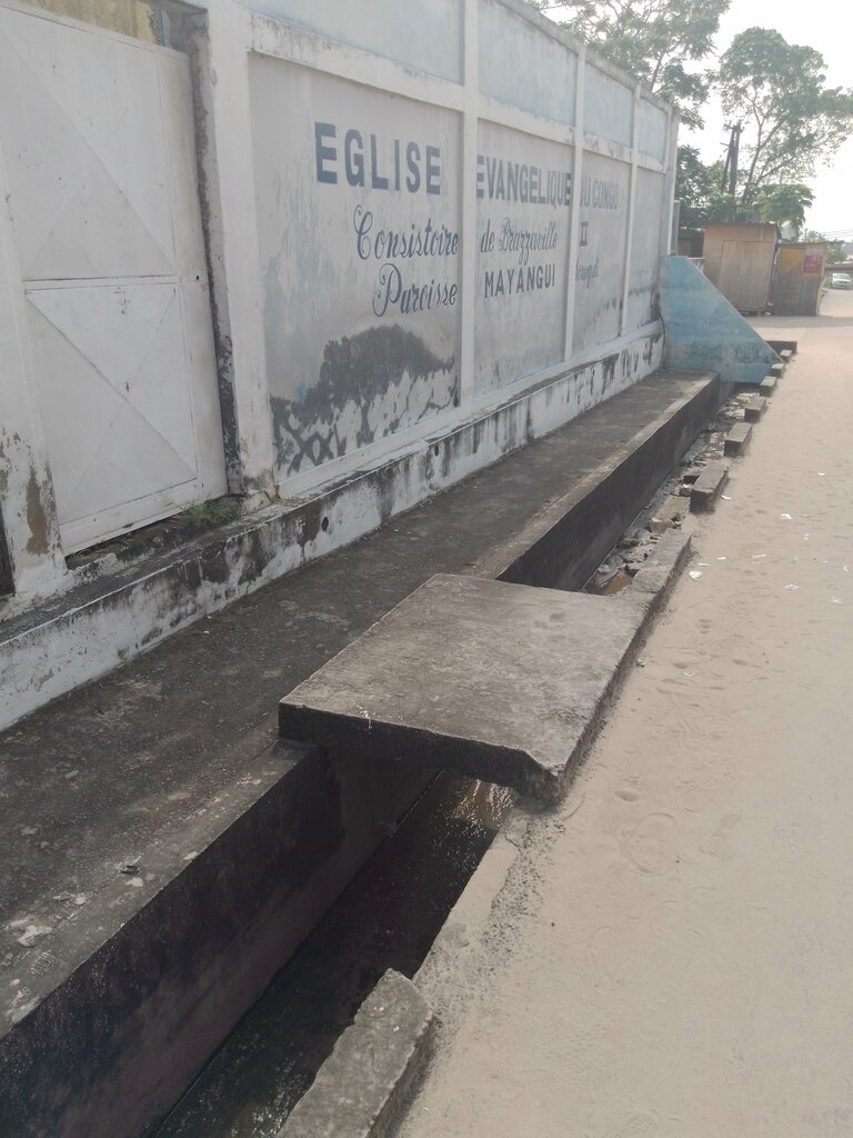 Dini dernekler Eglise Évangélique Du Congo, Brazzaville, foto