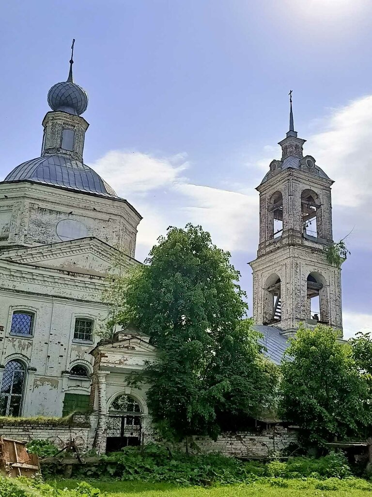 Ortodoks kiliseleri Tserkov Nikolaya Chudotvortsa V Nikolskom na Strelne, Yaroslavskaya oblastı, foto