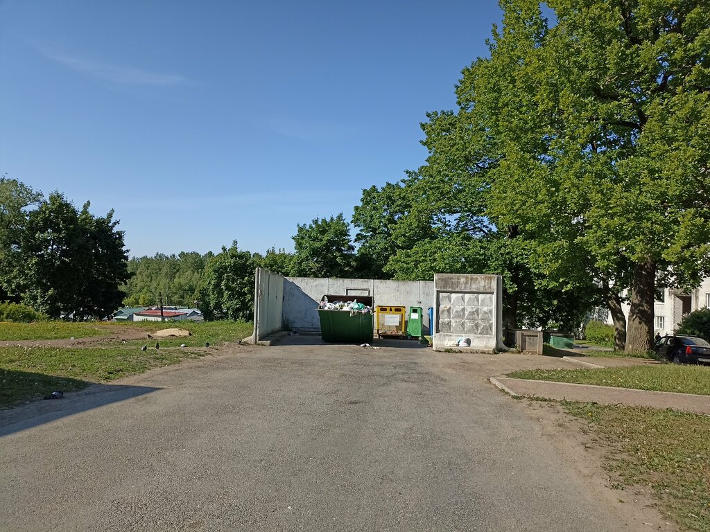 Çöp alanları Trash and garbage disposal area, Saint‑Petersburg, foto