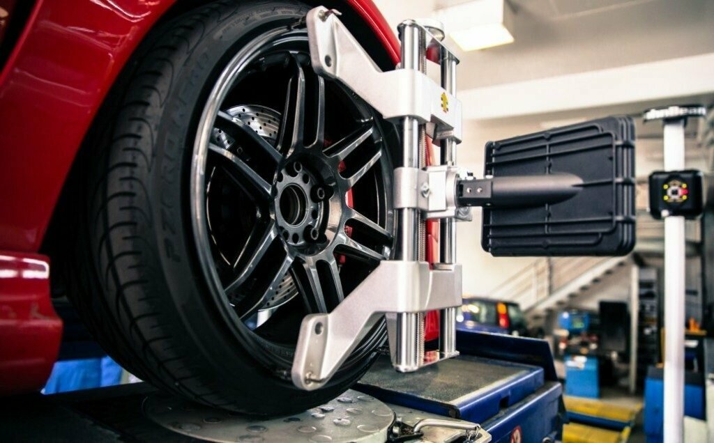 Otomobil yedek parçaları Spark Wheel Balance, Abu Dabi, foto